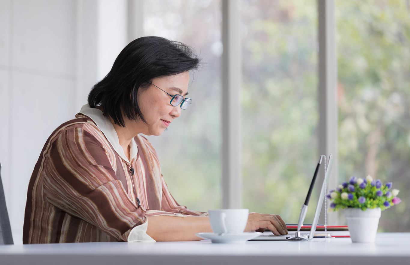 Công nghệ PresbyMAX điều trị tật khúc xạ kết hợp lão thị tại Mắt Sài ...